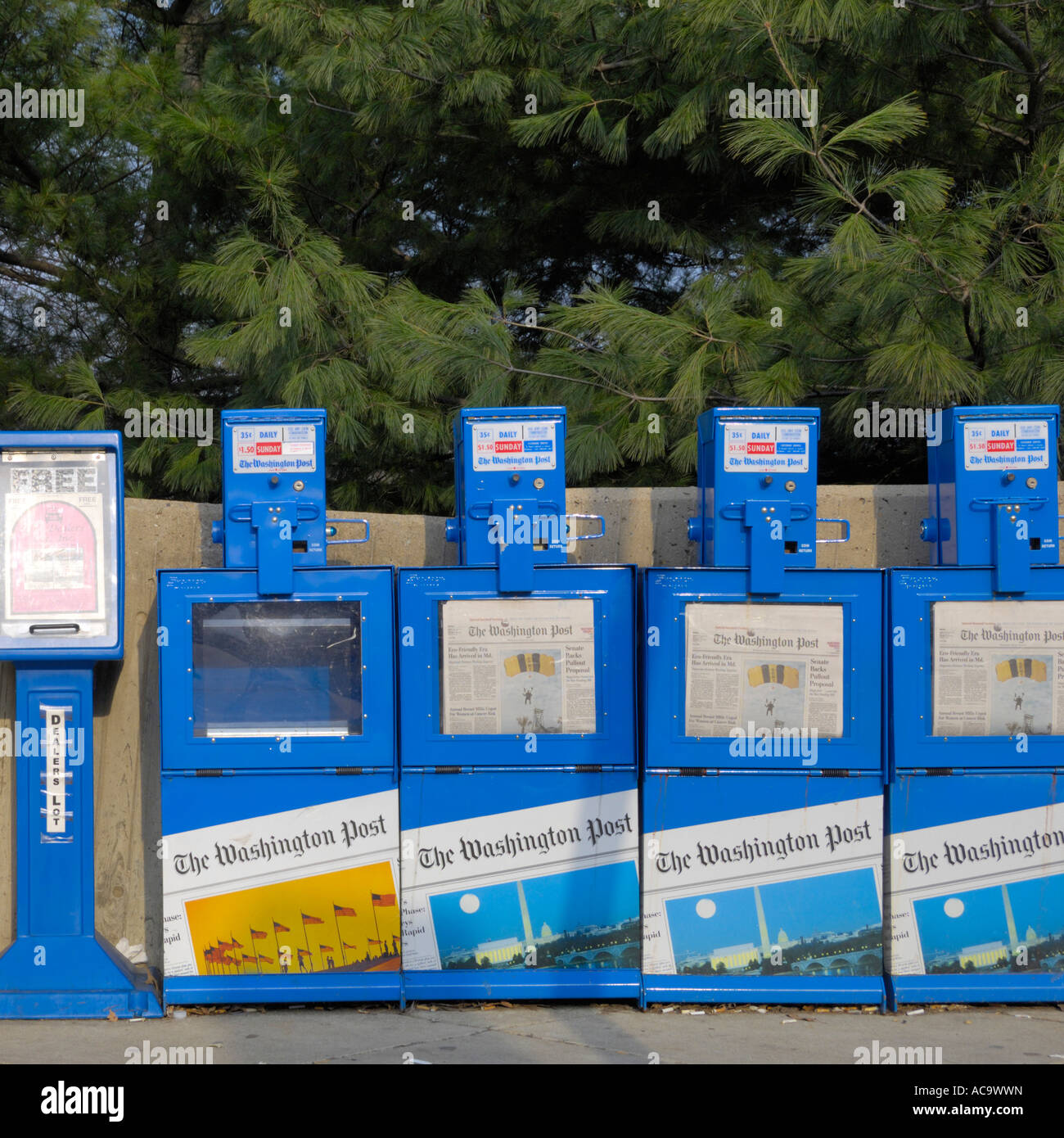 Roadside vending machine hi-res stock photography and images - Alamy