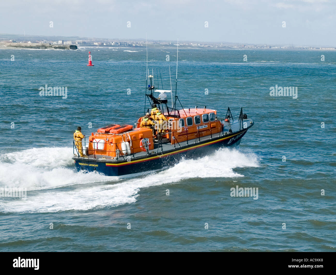 Amble lifeboat station hi-res stock photography and images - Alamy