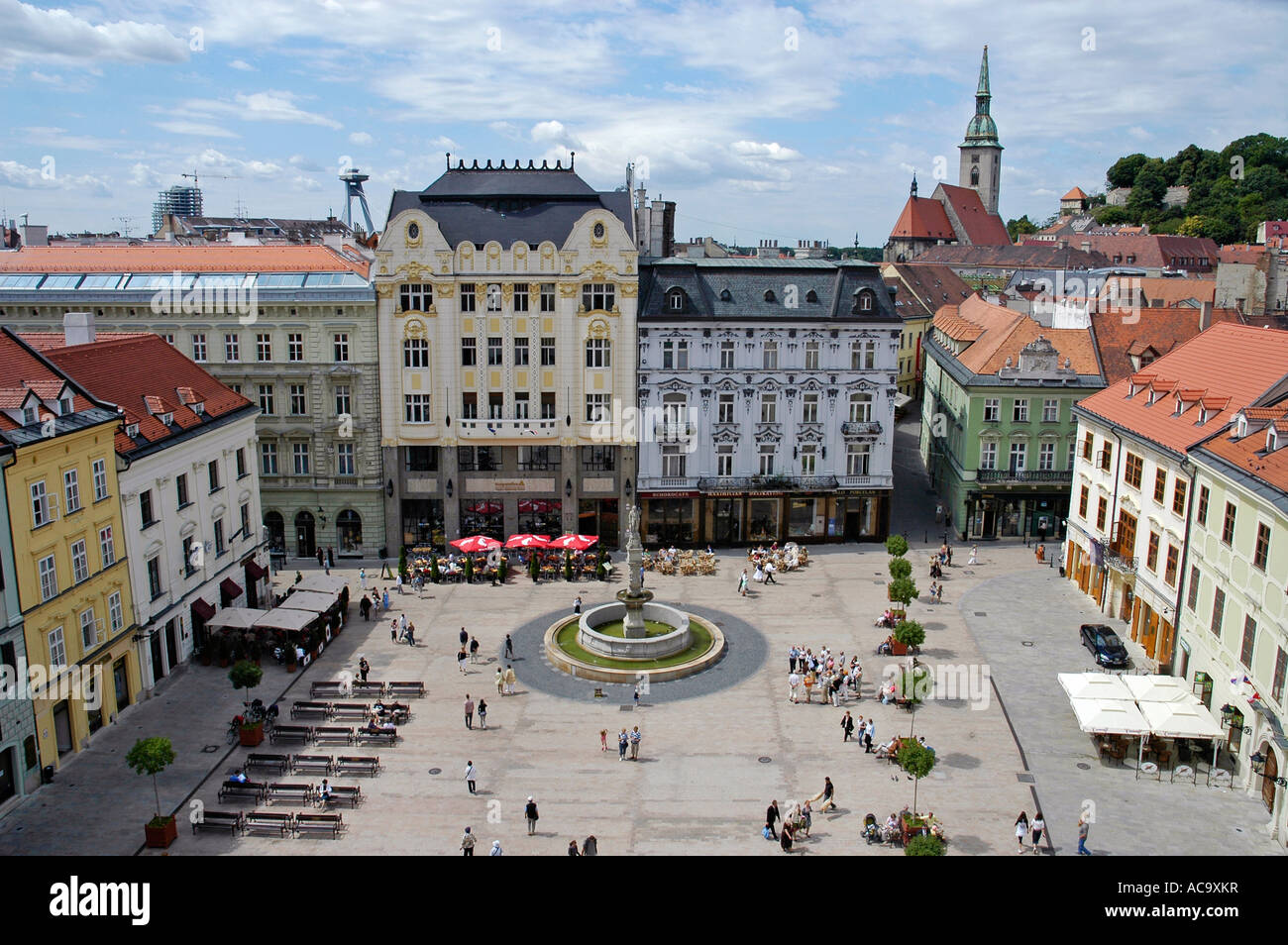 Main square, Hlavné námestie with Roland Fountain, Bratislava, Slovakia ...