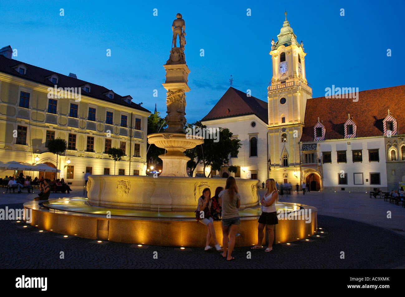 Main square, Hlavné námestie with Old Town Hall and Roland Fountain ...