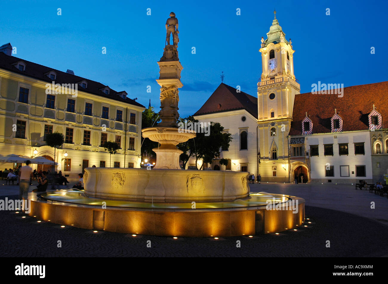 Main square, Hlavné námestie with Old Town Hall and Roland Fountain ...
