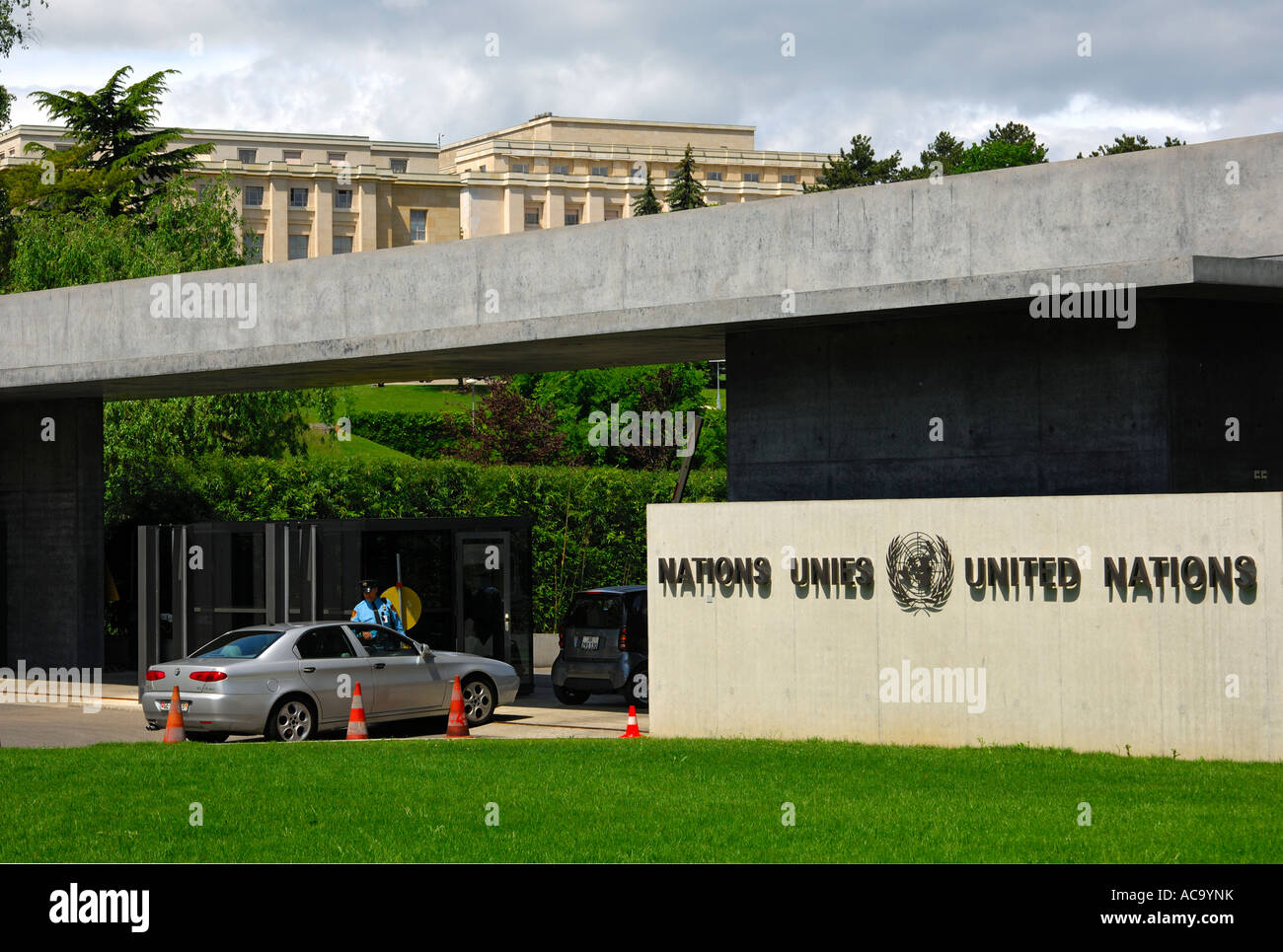 Entrance To United Nations Headquarters High Resolution Stock ...