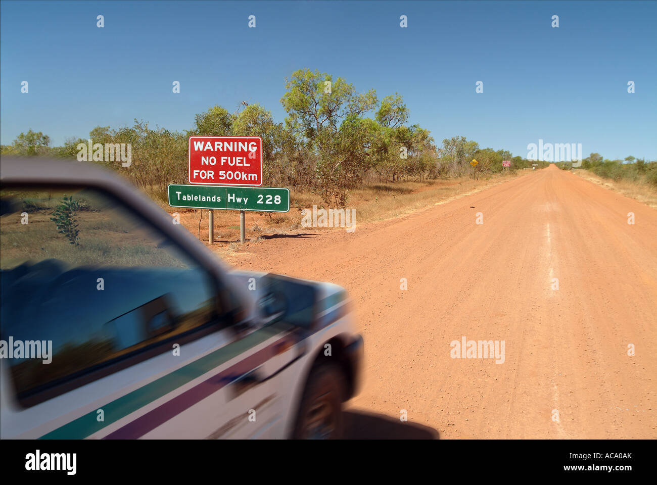 Car driving on a outback road, Tablelands Highway, Northern Territory ...