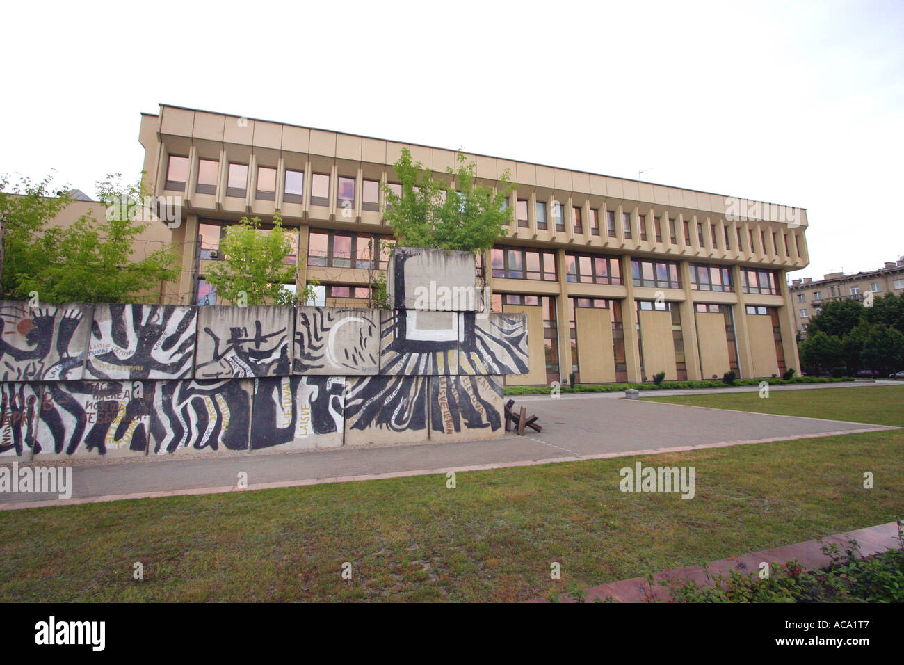 Lithuanian parliament building hi-res stock photography and images - Alamy
