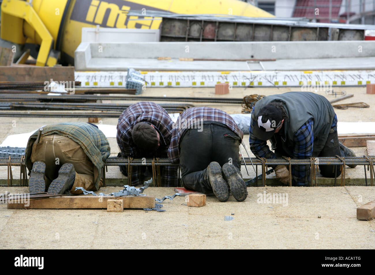 Rebar mats hi-res stock photography and images - Alamy