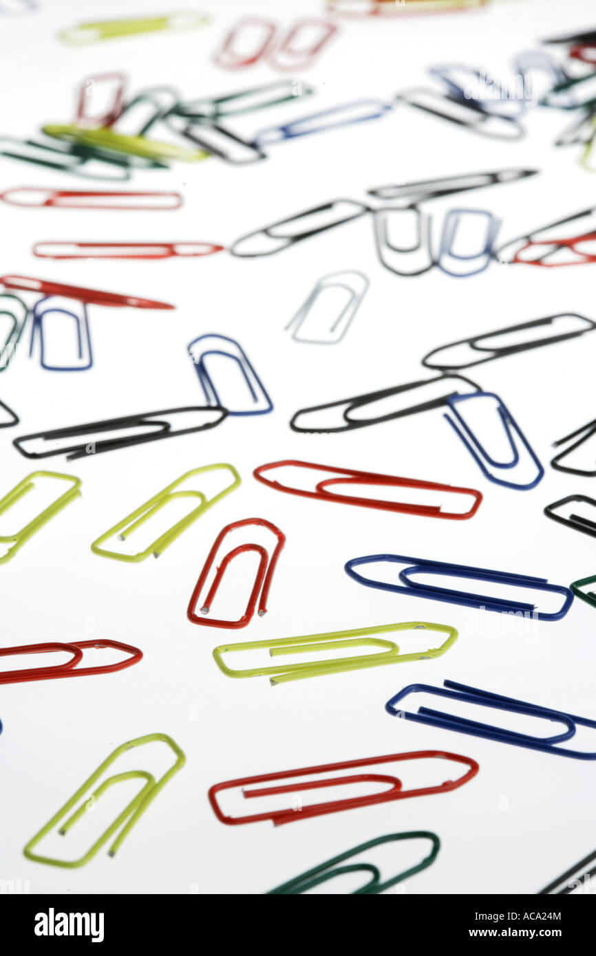 Coloured paper clips Stock Photo - Alamy