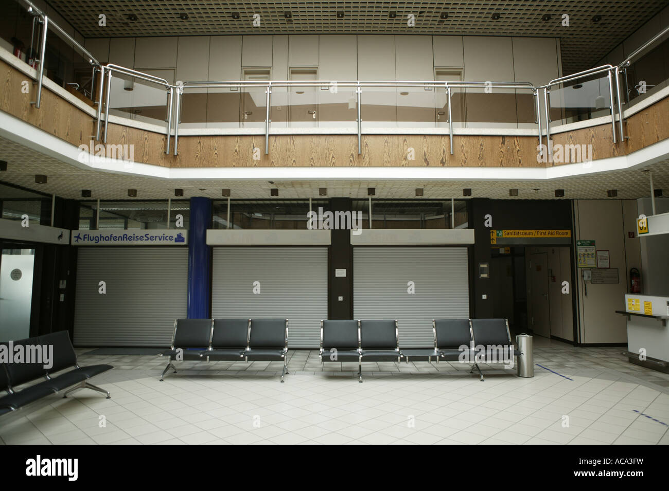 Empty airport terminal Stock Photo - Alamy