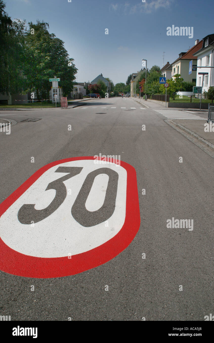 30 speed limit highway code signs hi-res stock photography and images ...