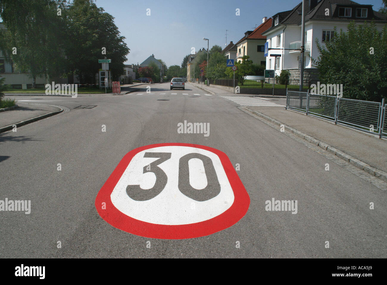 30 speed limit highway code signs hi-res stock photography and images ...