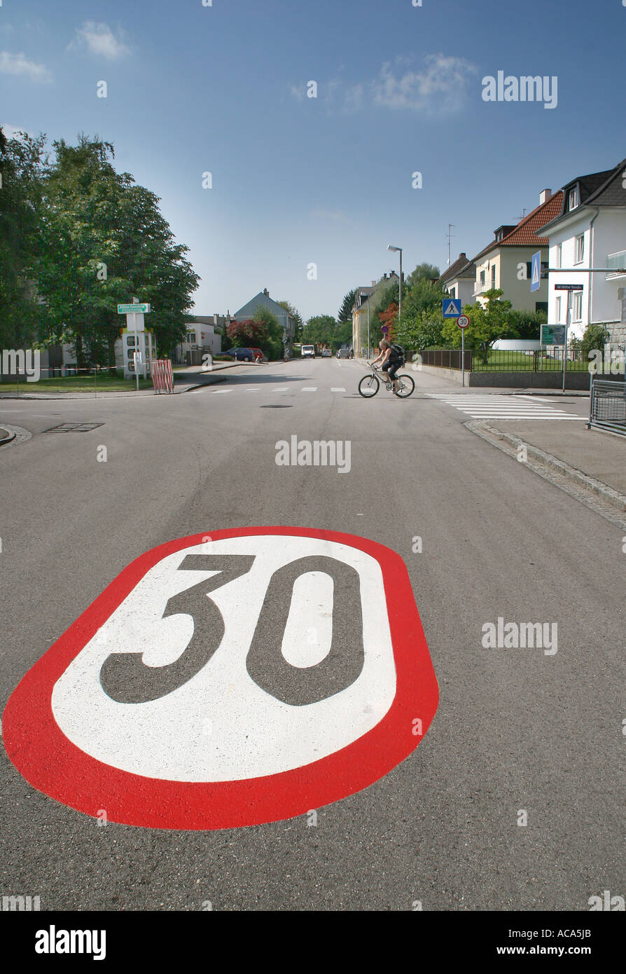 30 speed limit highway code signs hi-res stock photography and images ...