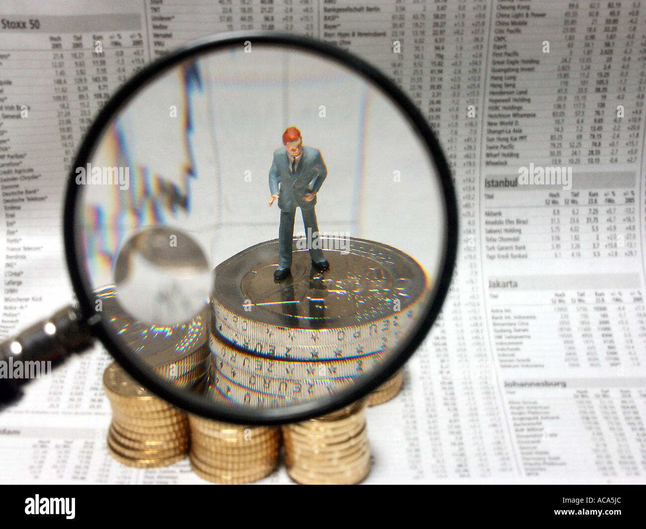 Market share targets hi-res stock photography and images - Alamy