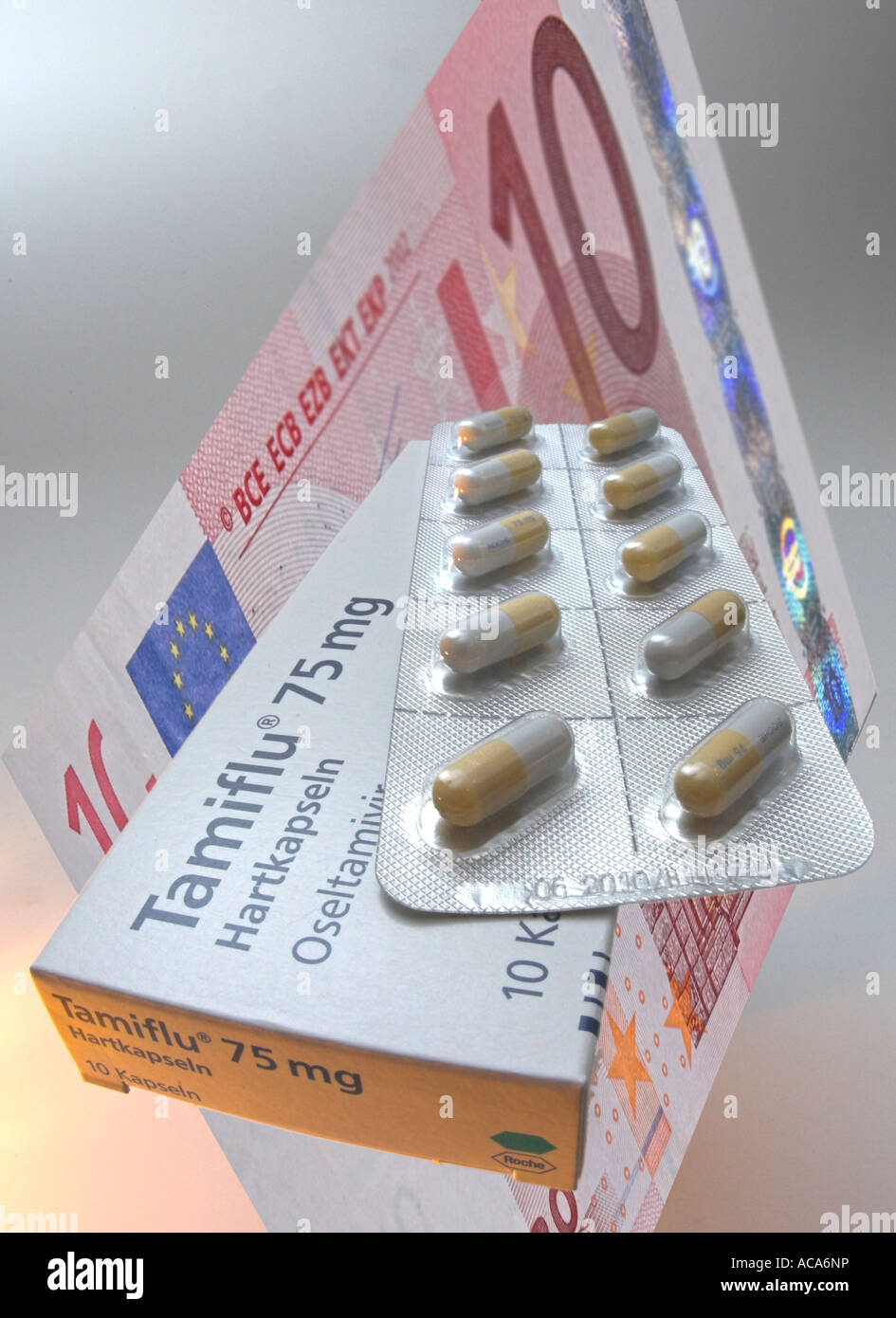 Tamiflu flu medicament from the Swiss firm Roche Stock Photo - Alamy