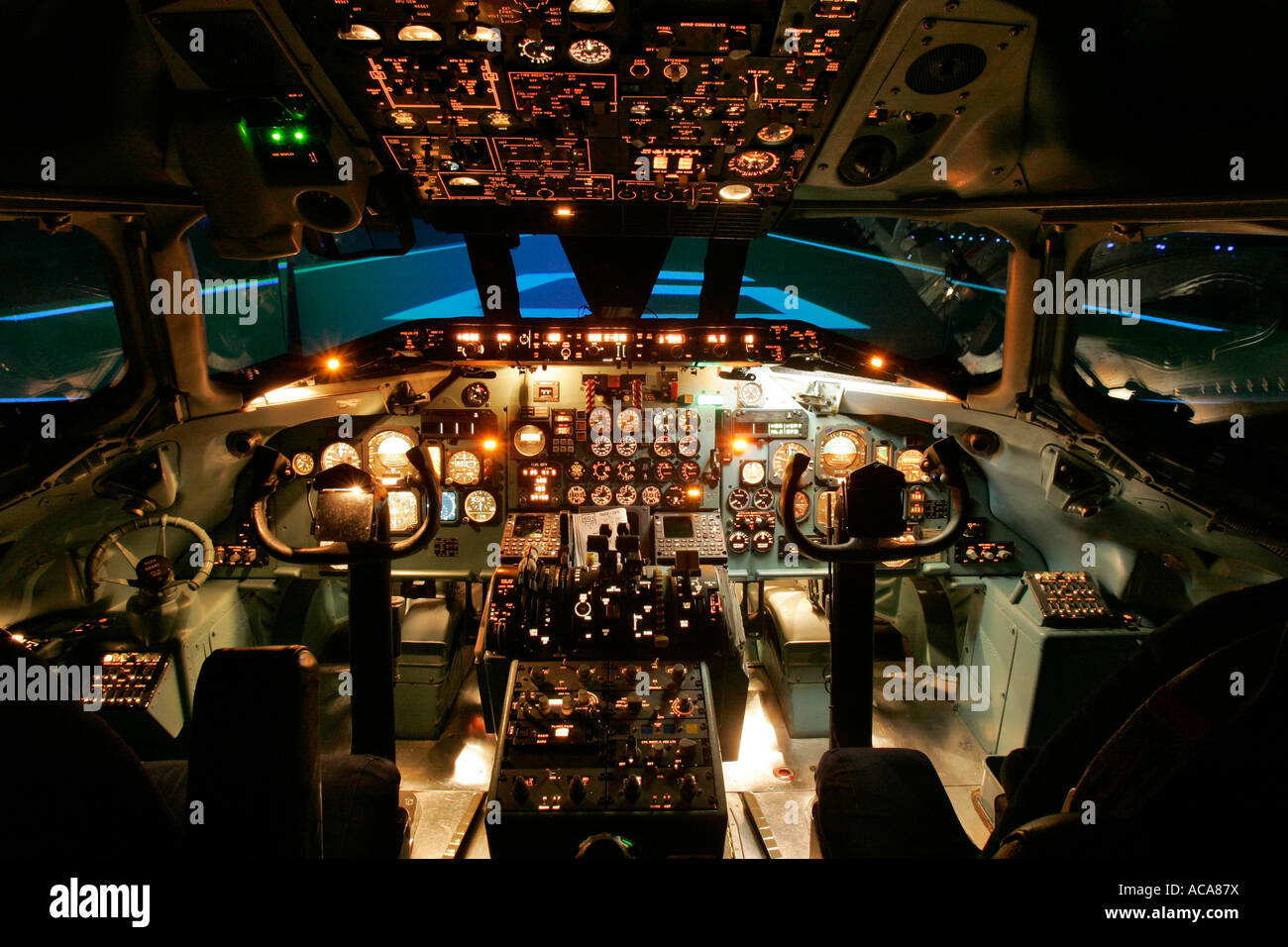 Flight simulator of a McDonnell Douglas MD 80, Sim Zone, Hattersheim ...