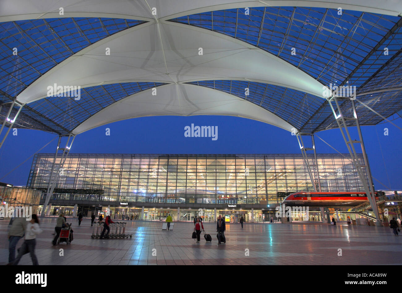 Moderne terminals hi-res stock photography and images - Alamy