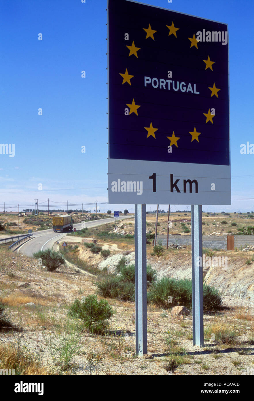Border between spain and portugal hi-res stock photography and images ...