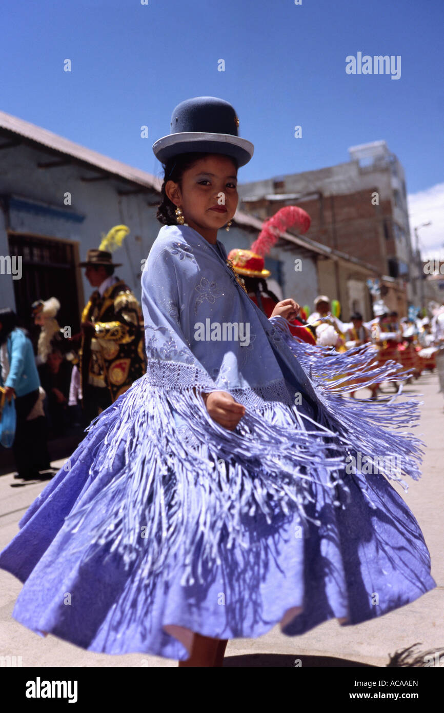 Cholita dancer - Puno Week festival, Puno, PERU Stock Photo - Alamy