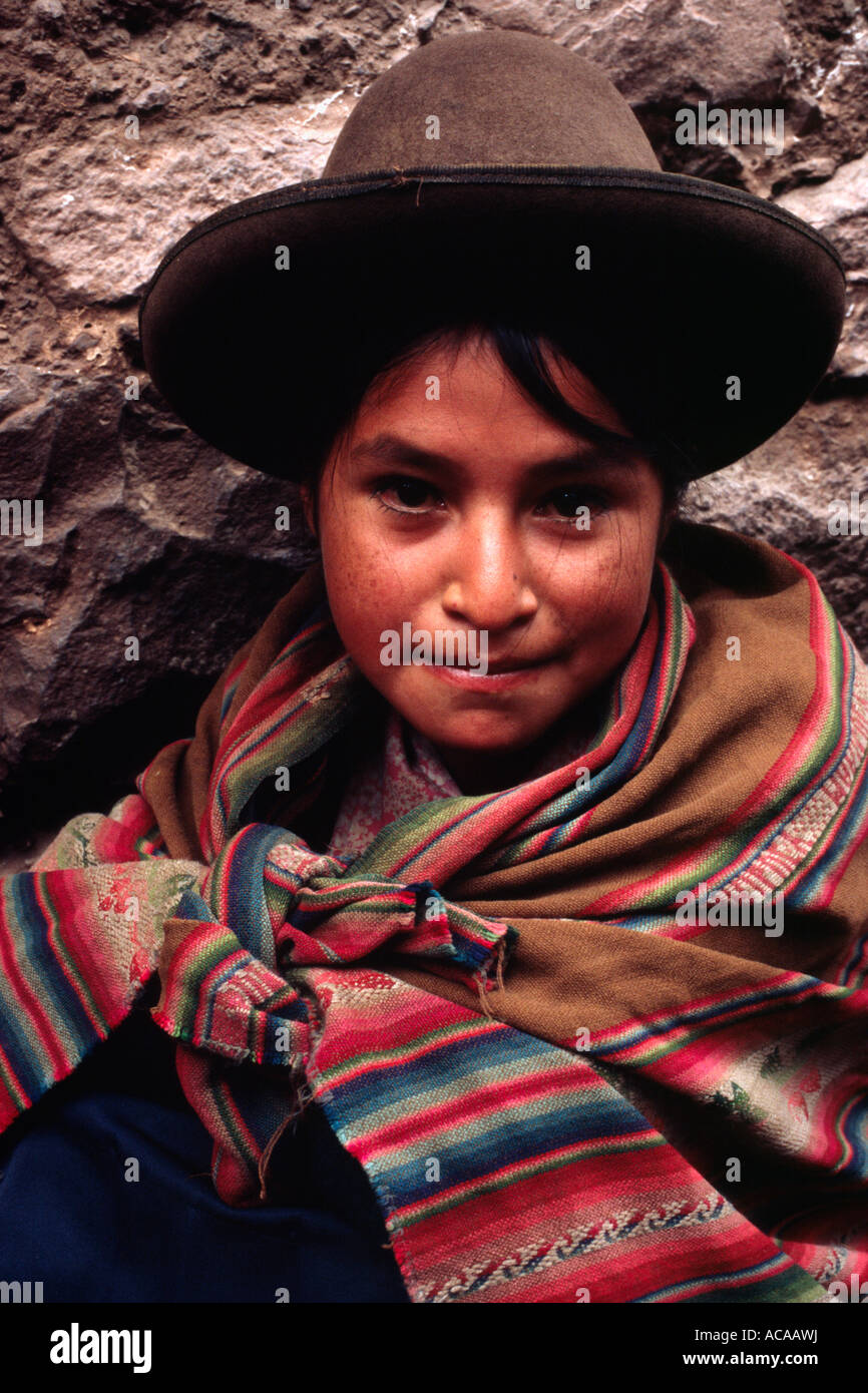 Peruvian teen girl hi-res stock photography and images - Alamy