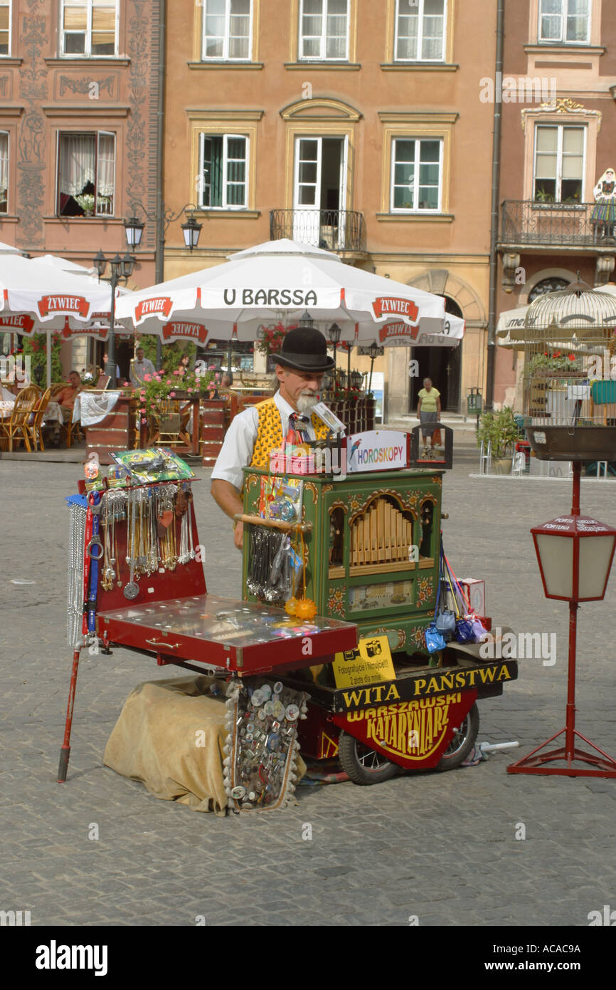 Street performer organ grinder in hi-res stock photography and images ...