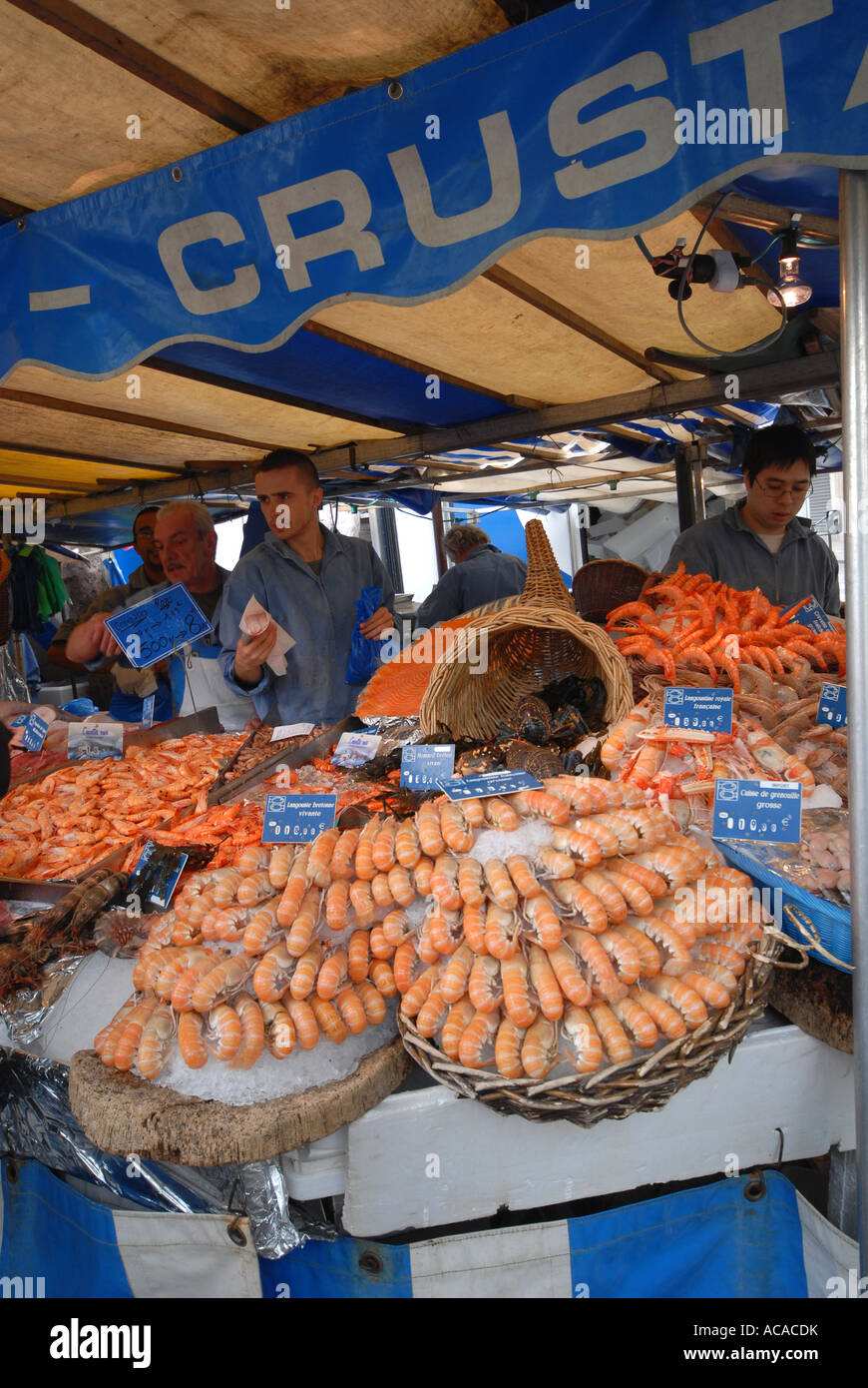 Seafood tower paris hi-res stock photography and images - Alamy