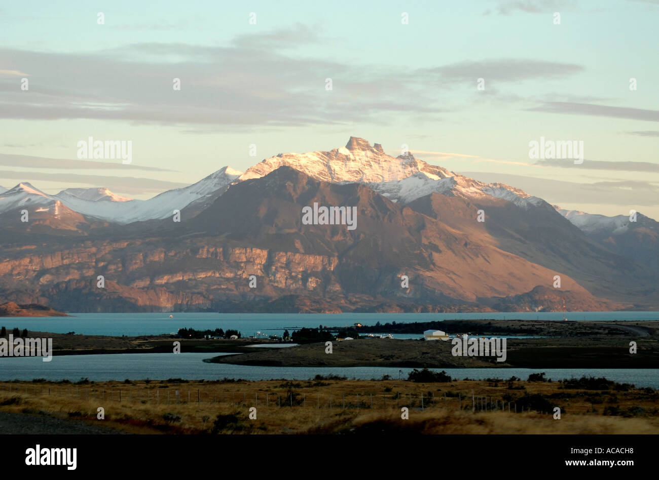 Lago Argentino Parque Nacional Los Glaciares Patagonia Argentina Stock ...