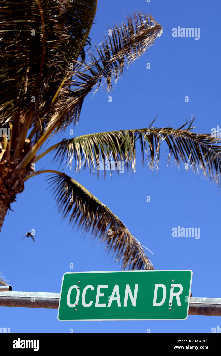 Enjoy your visit road sign hi-res stock photography and images - Alamy