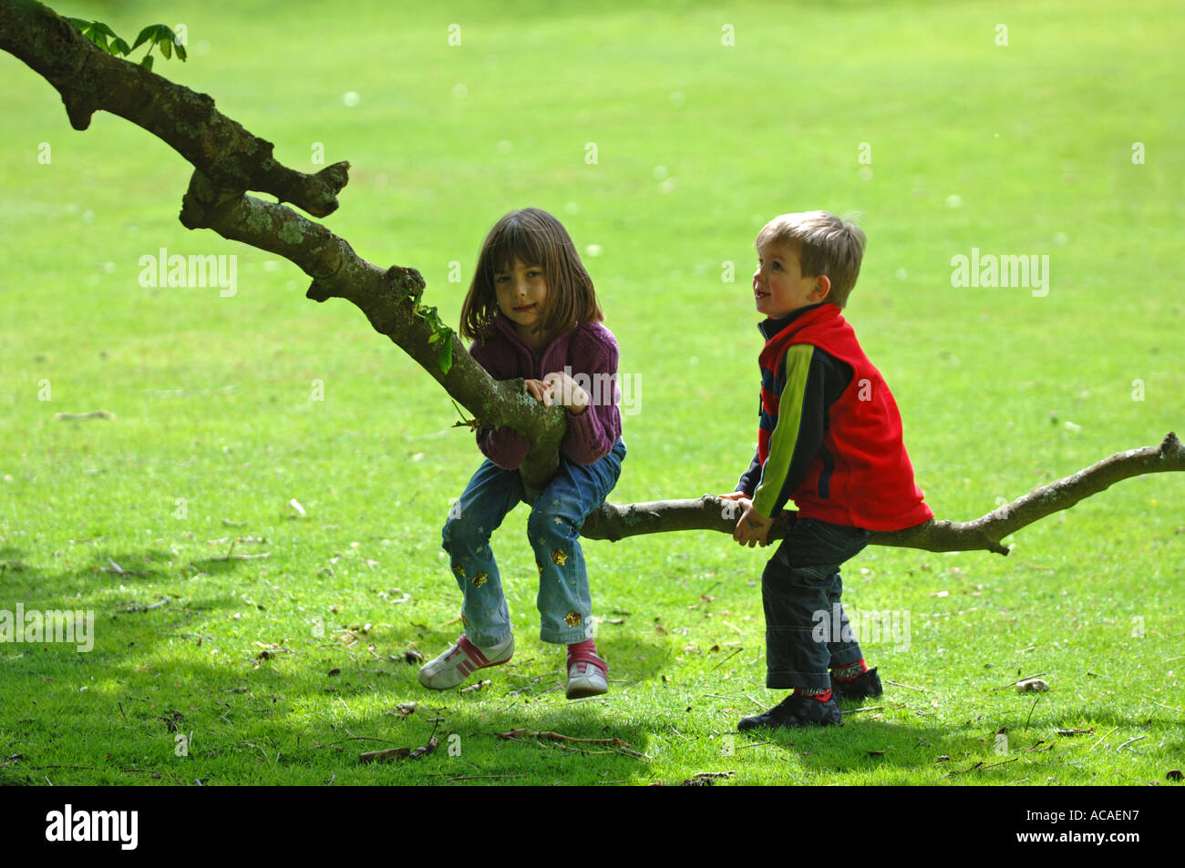 Childhood friendships hi-res stock photography and images - Alamy