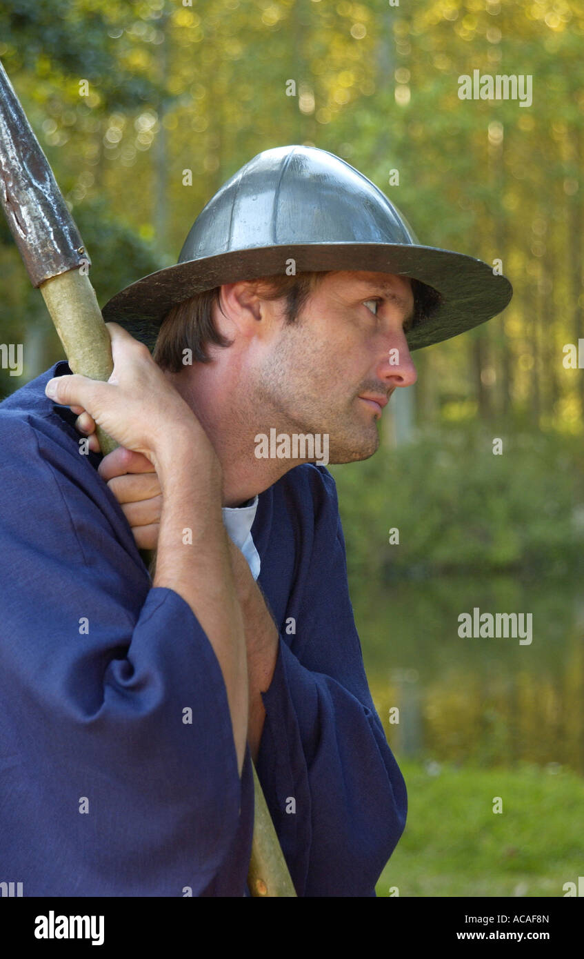 Medieval foot soldier hi-res stock photography and images - Alamy
