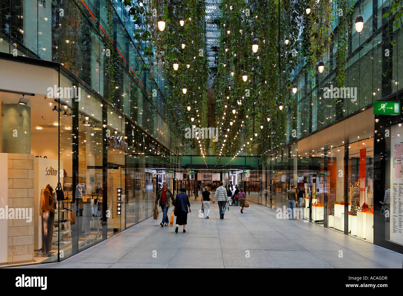 Prannerpassage, shopping arcade "Fuenf Hoefe" (Five Courts), Munich ...