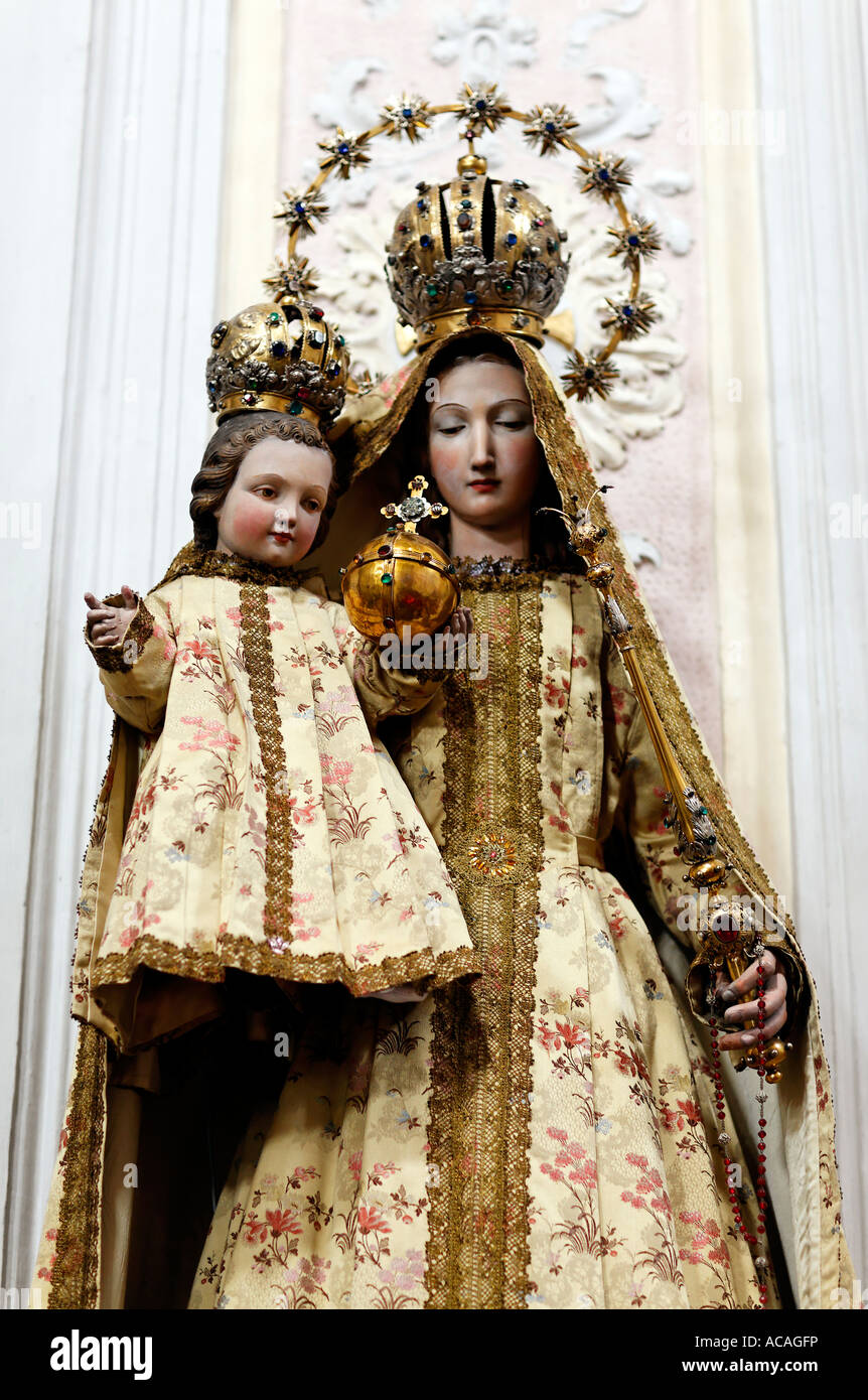 Mary and holy trinity hi-res stock photography and images - Alamy