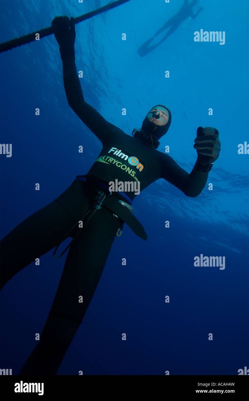 Herbert Nitsch breaks the new No Limits world freediving record diving ...