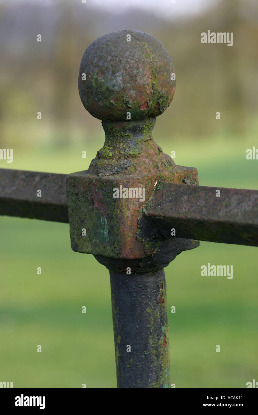 Oxide fence hi-res stock photography and images - Alamy