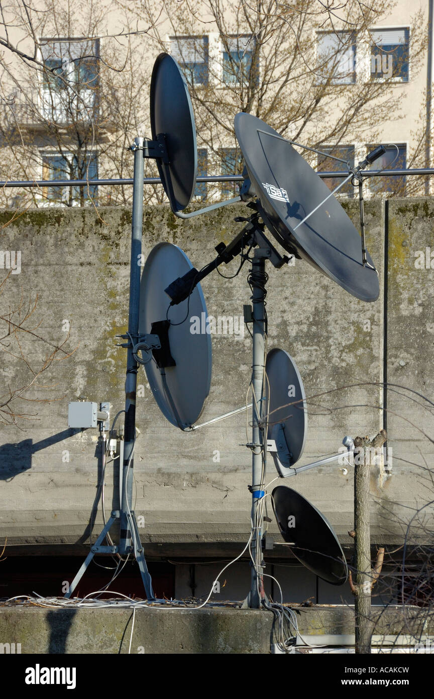 Lots of satellite dishes hi-res stock photography and images - Alamy
