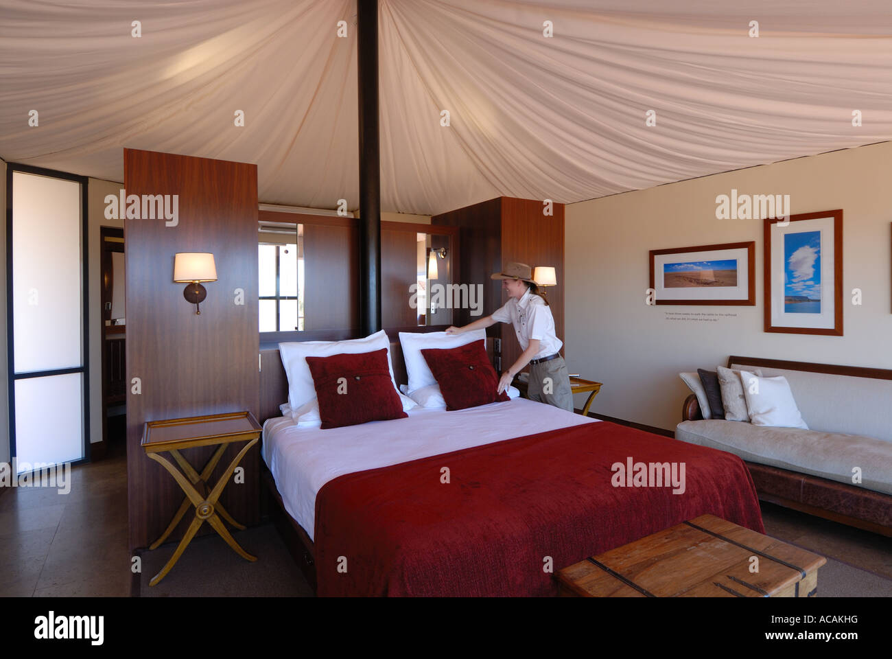 Ayers Rock Resort, Luxury camp at the Ayers Rock, Yulara, Northern ...