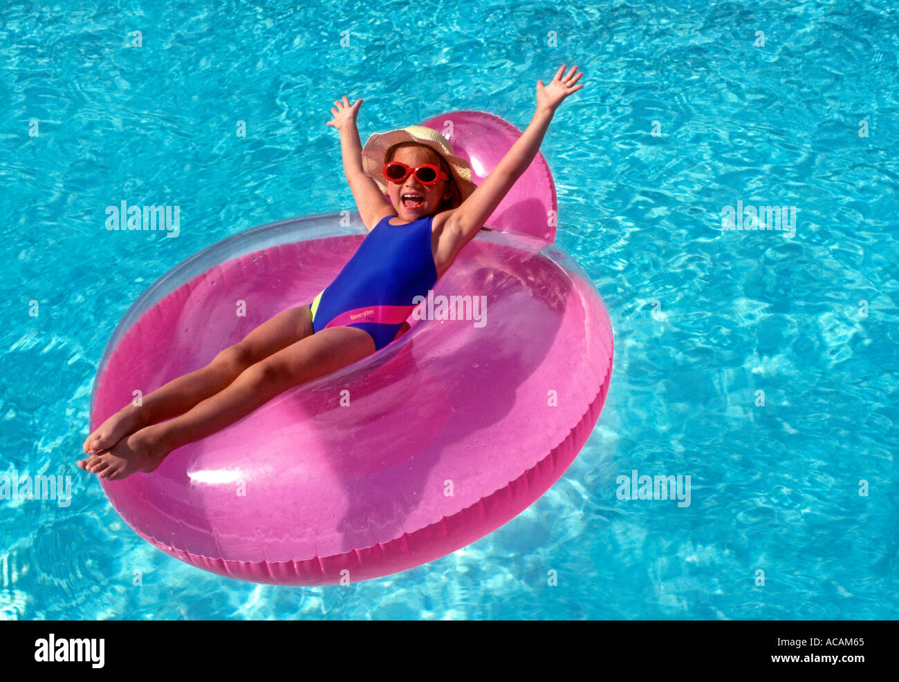 Lilo and in pool hi-res stock photography and images - Alamy