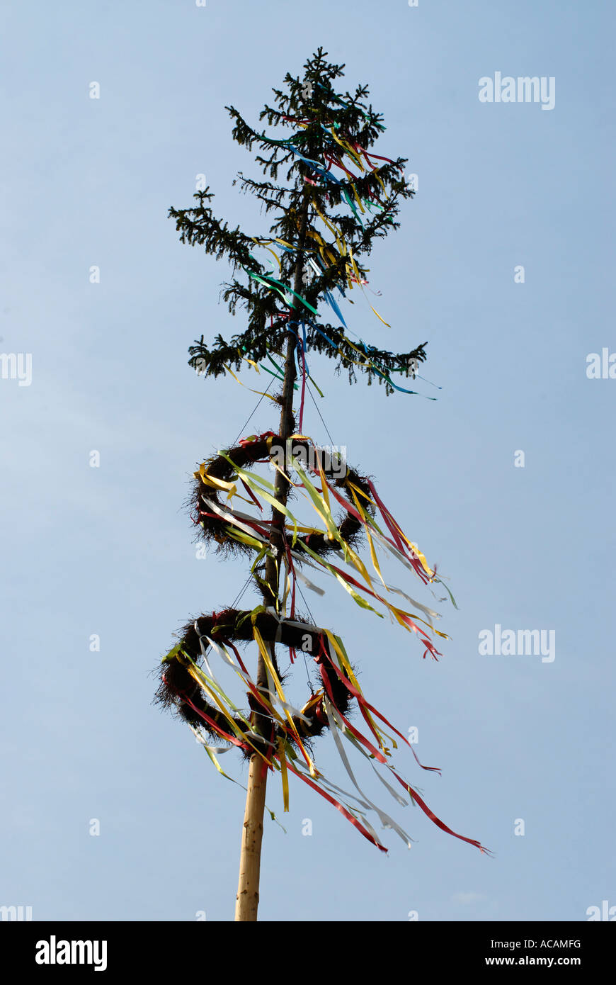 May pole wreath hi-res stock photography and images - Alamy