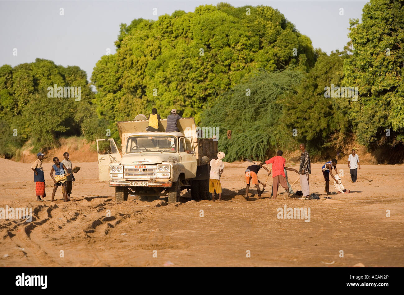 River bed truck hi-res stock photography and images - Alamy