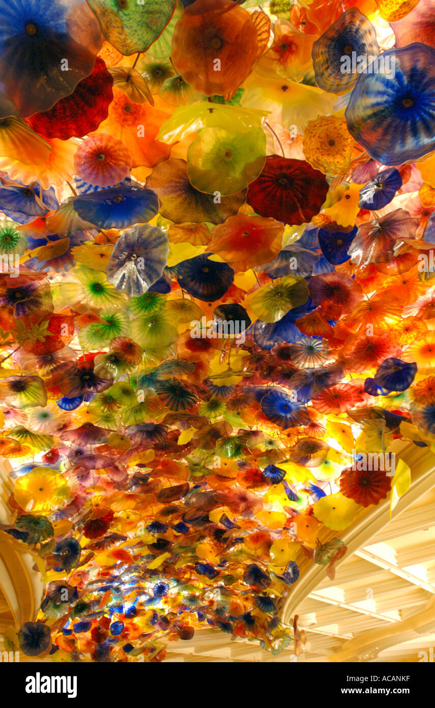 Giant glass poppies in the conservatory at The Bellagio Hotel and ...