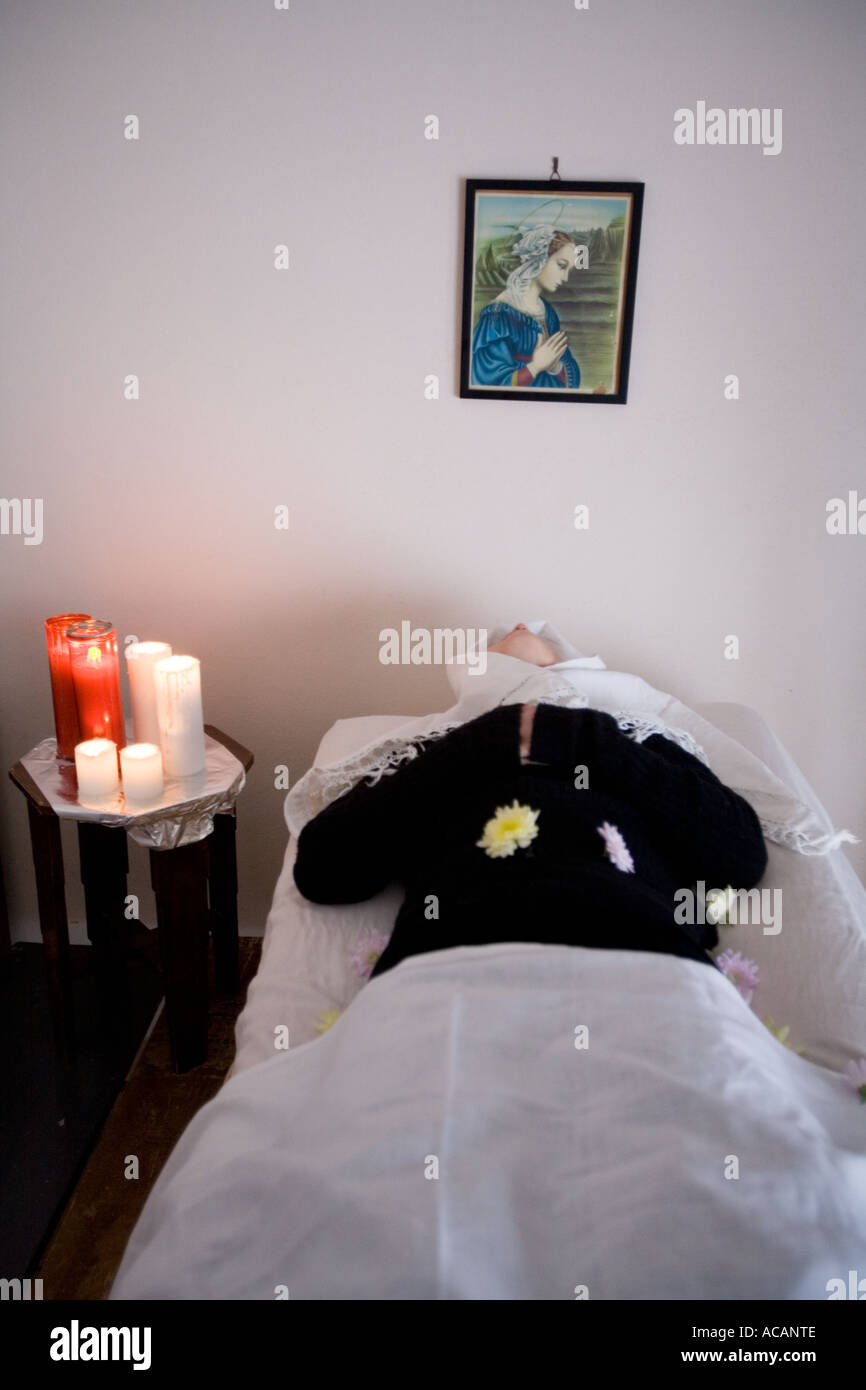 Funeral bed hi-res stock photography and images - Alamy