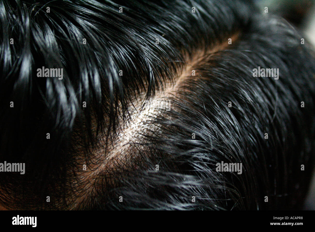 Hair style with parting hi-res stock photography and images - Alamy