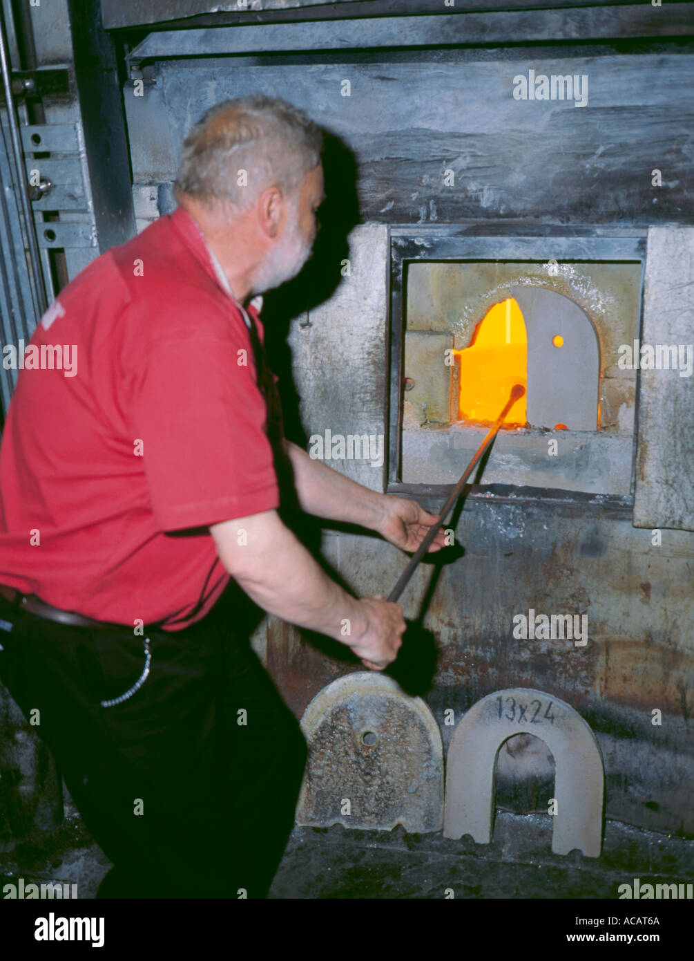 Electrical glass furnace hi-res stock photography and images - Alamy