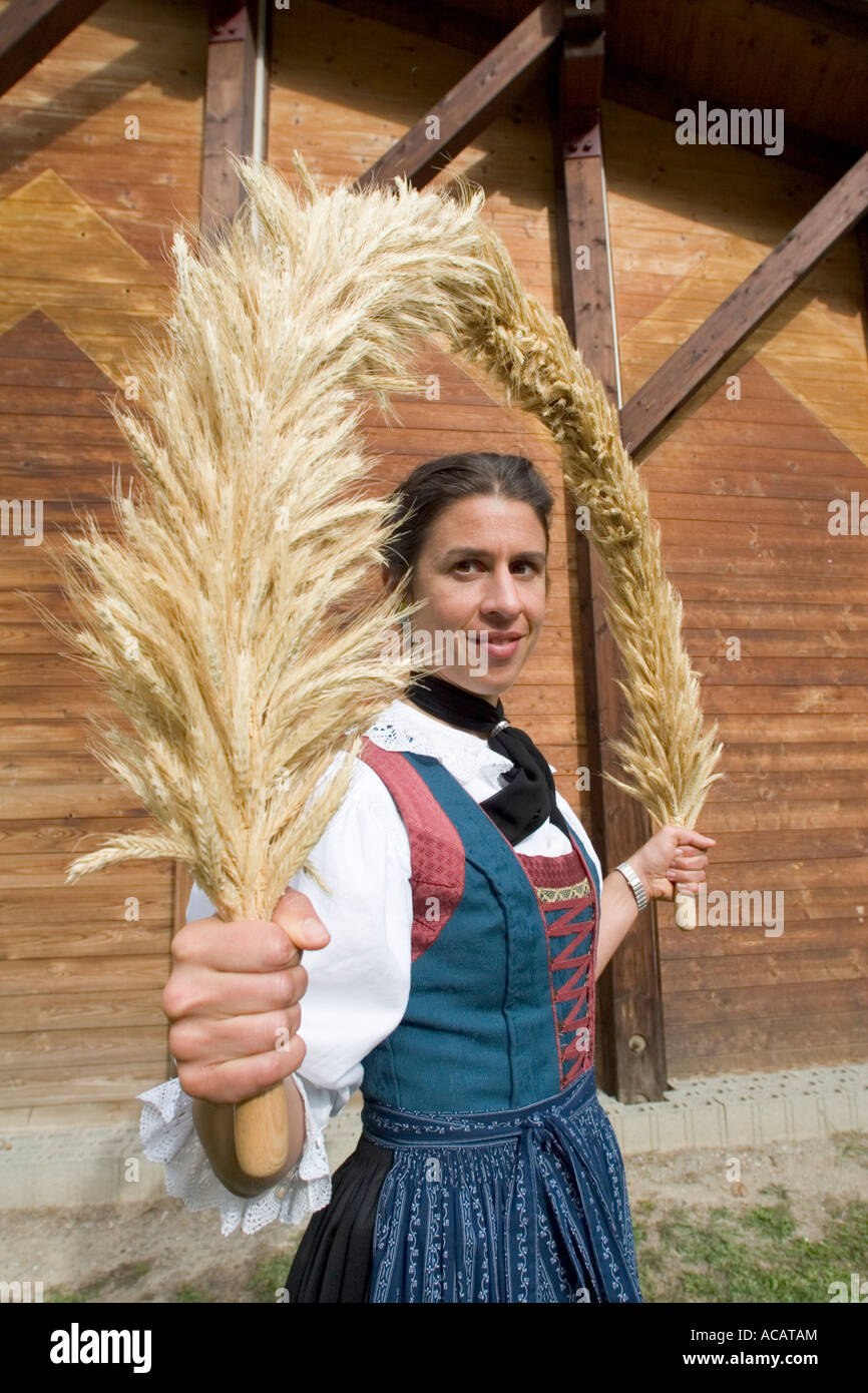 Tyrolean Dance High Resolution Stock Photography and Images - Alamy