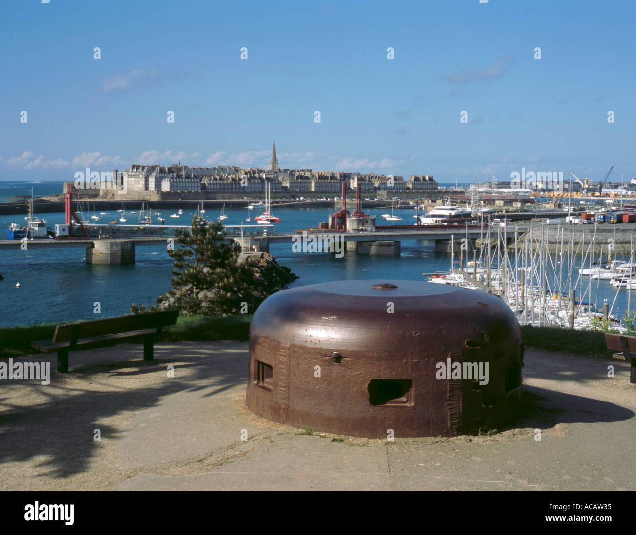 St servan hi-res stock photography and images - Alamy