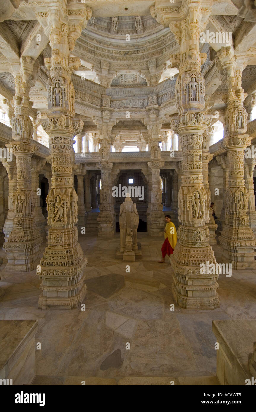 Jain temple priest ranakpur india hi-res stock photography and images ...