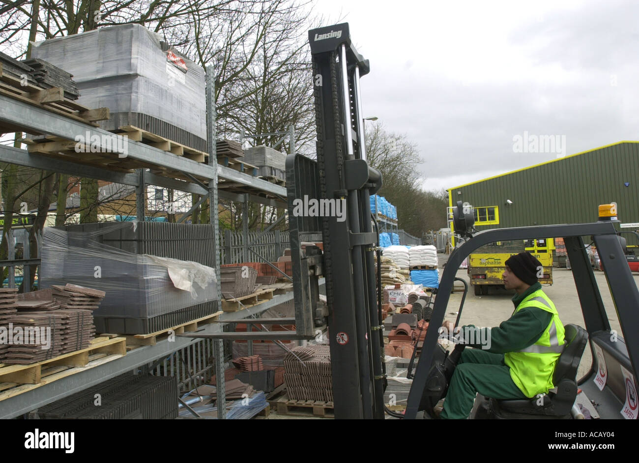 Fork lift pallets hi-res stock photography and images - Alamy