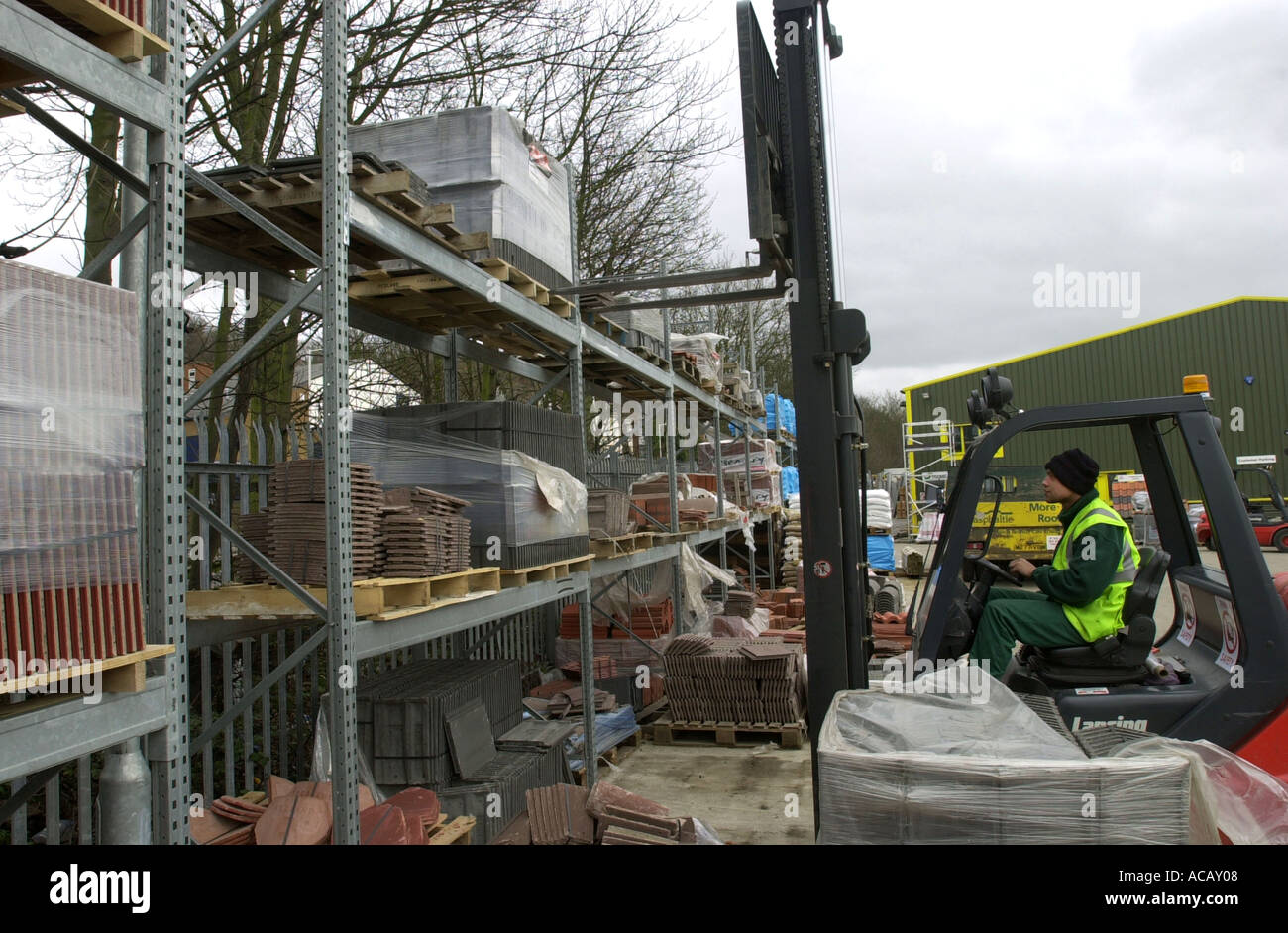 Fork lift pallets hi-res stock photography and images - Alamy