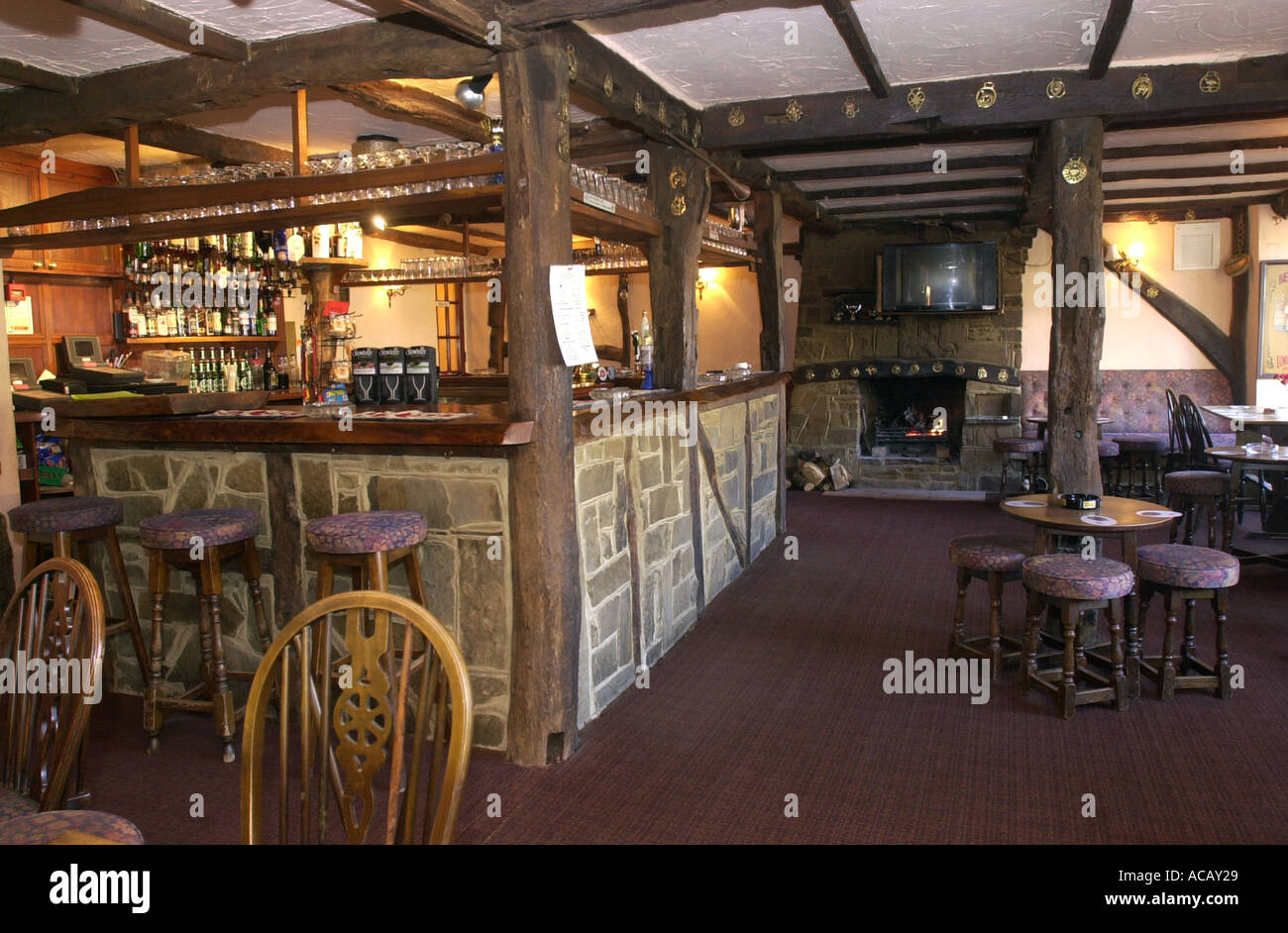 English public house hi-res stock photography and images - Alamy