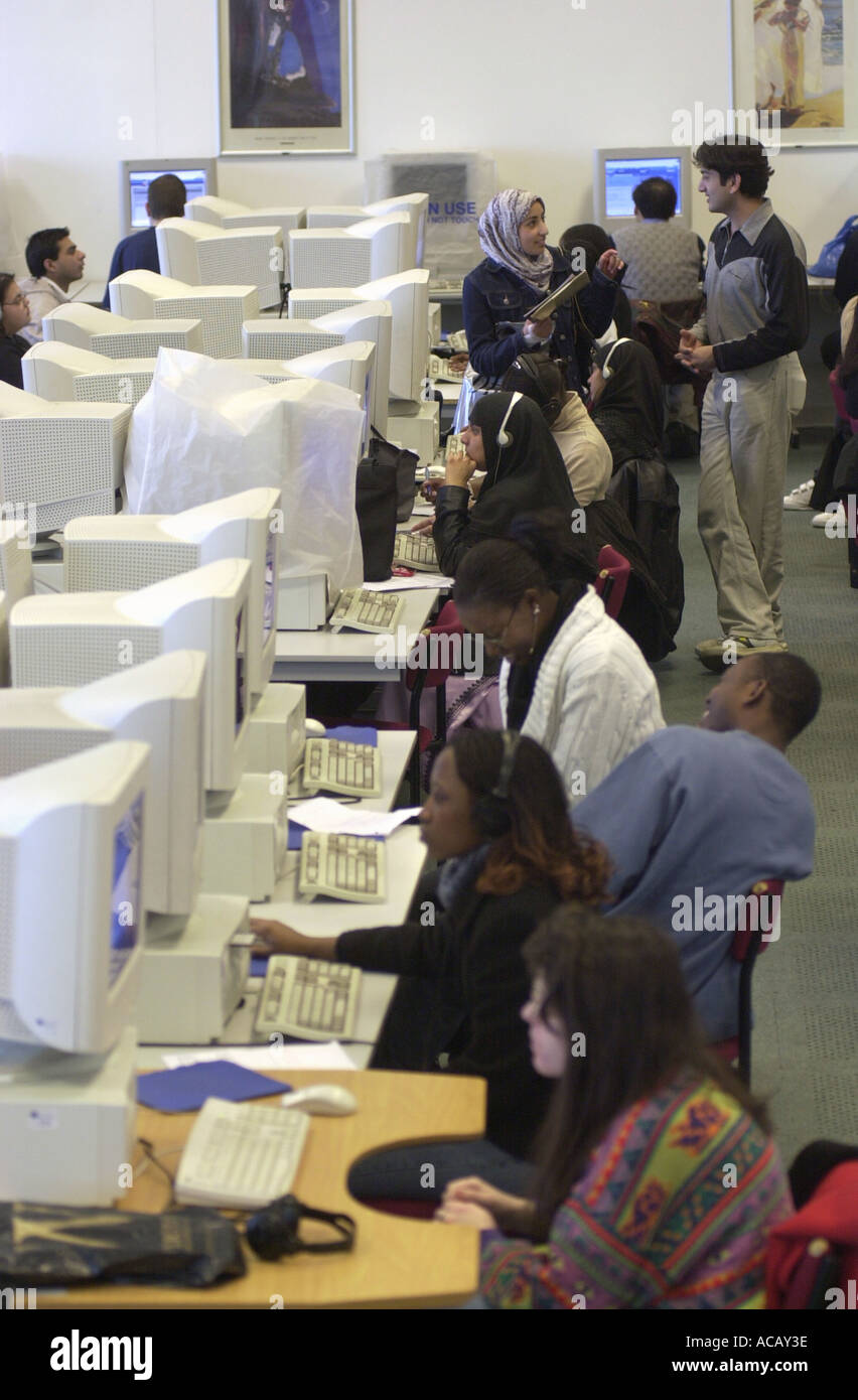 Luton library hi-res stock photography and images - Alamy