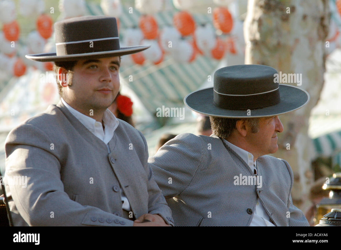 Traje formal hi-res stock photography and images - Alamy