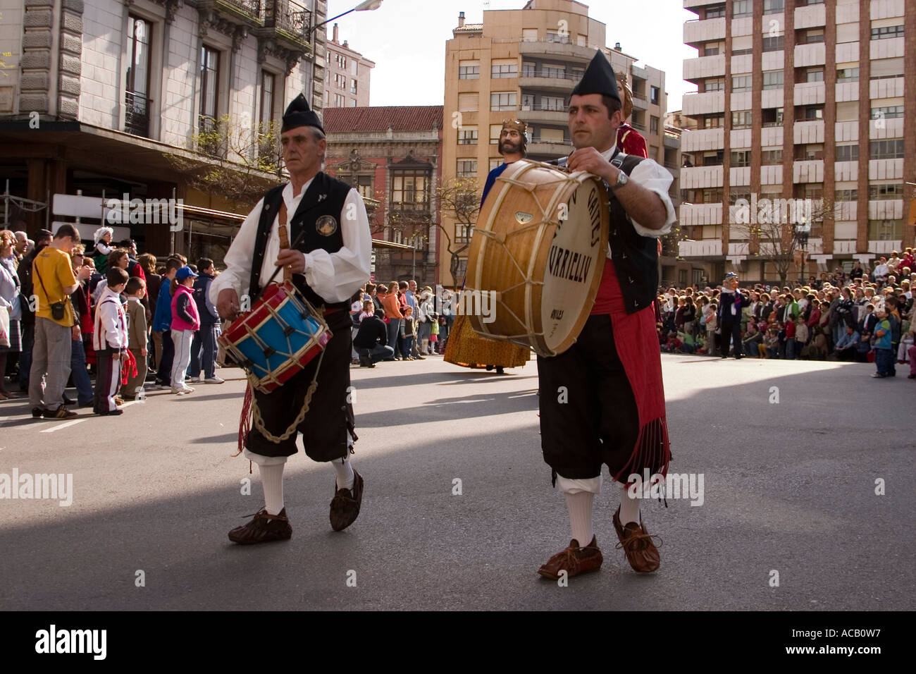 Two drummers hi-res stock photography and images - Alamy
