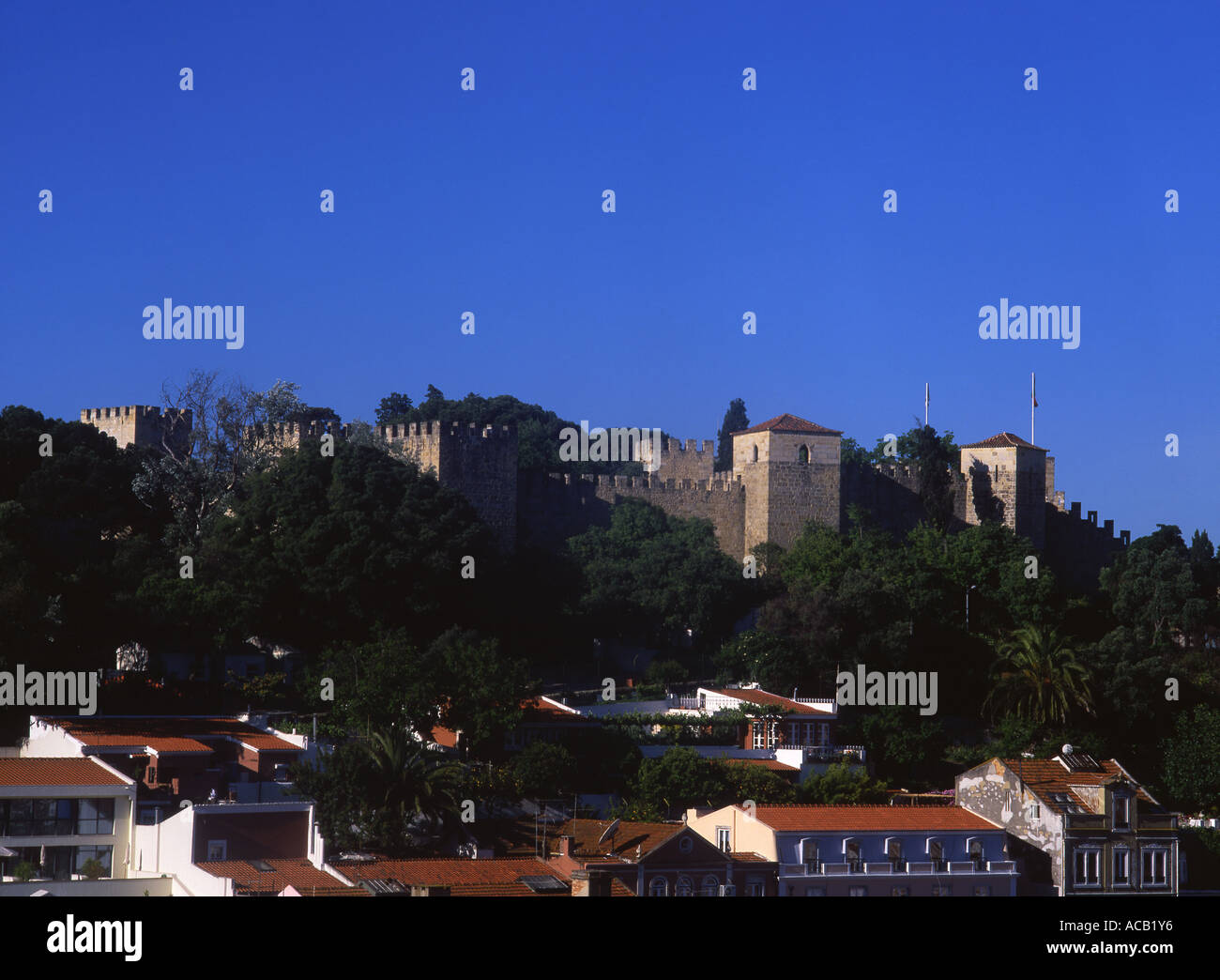 Lisbonne st jorge castle hi-res stock photography and images - Alamy